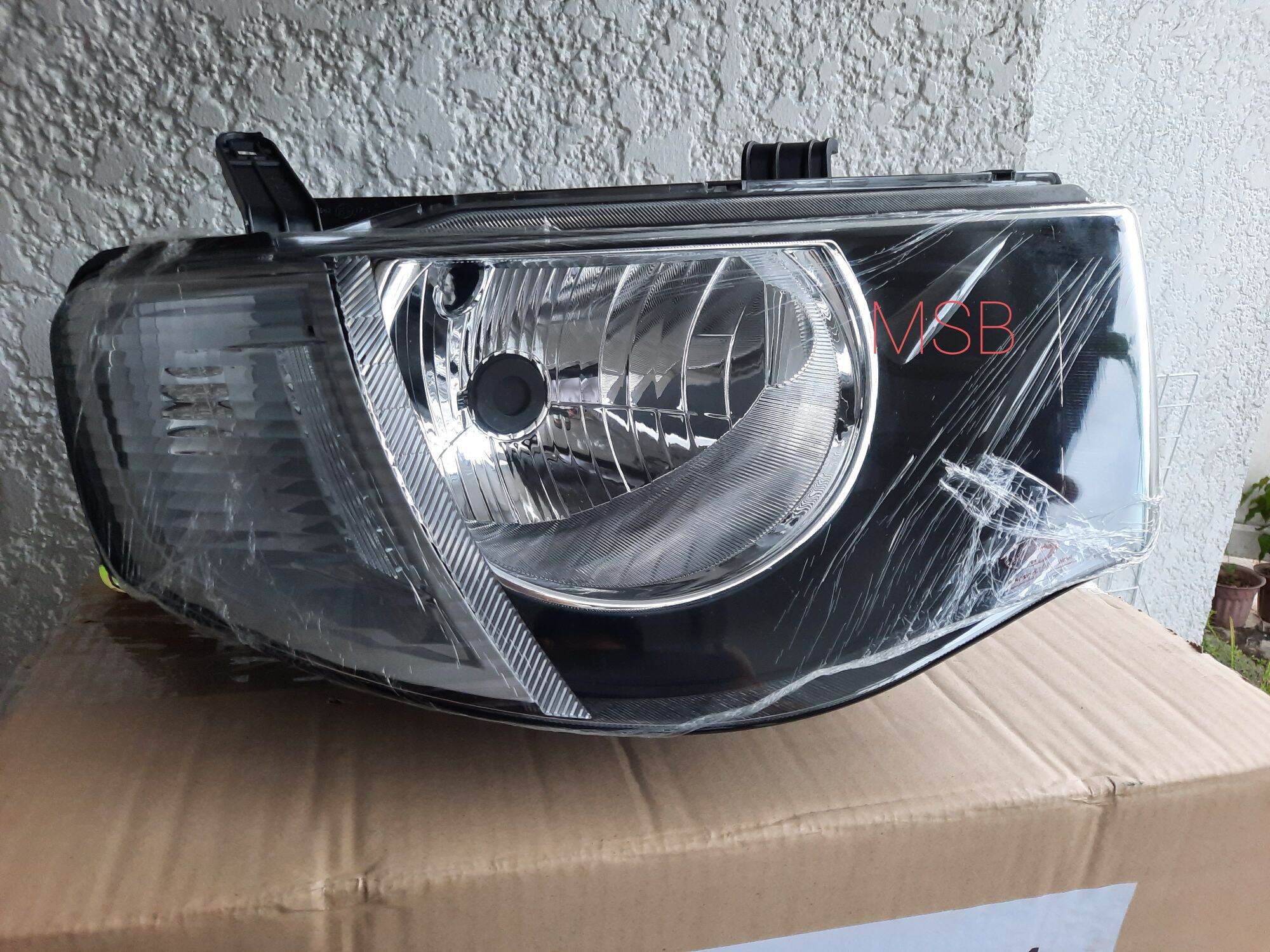Passenger Side Headlight MITSUBISHI STRADA 2007-2014 | Lazada PH