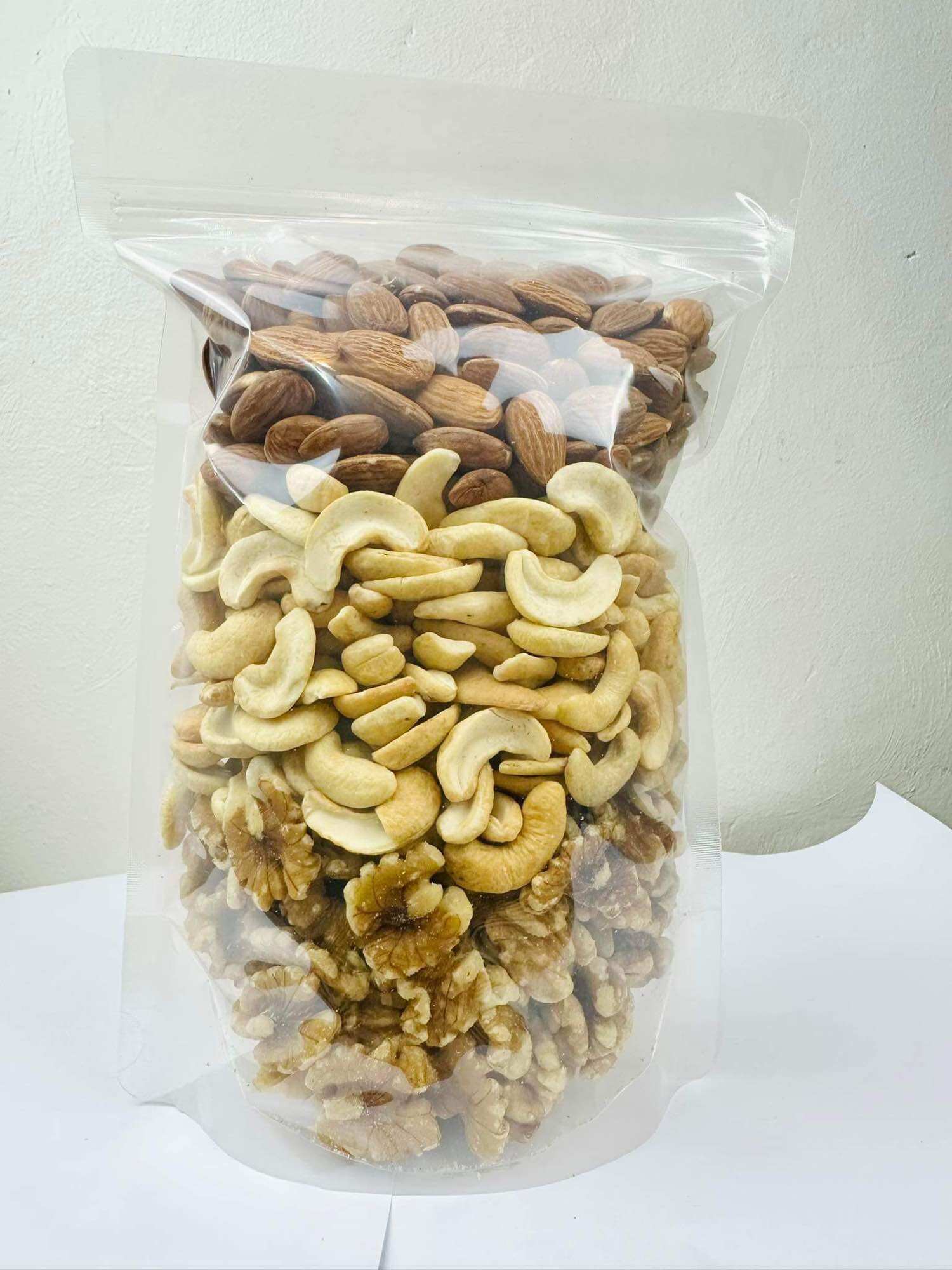 Trio Mixed Nuts Roasted & Unsalted ( Cashew, Almonds & Walnuts ) 100g ...