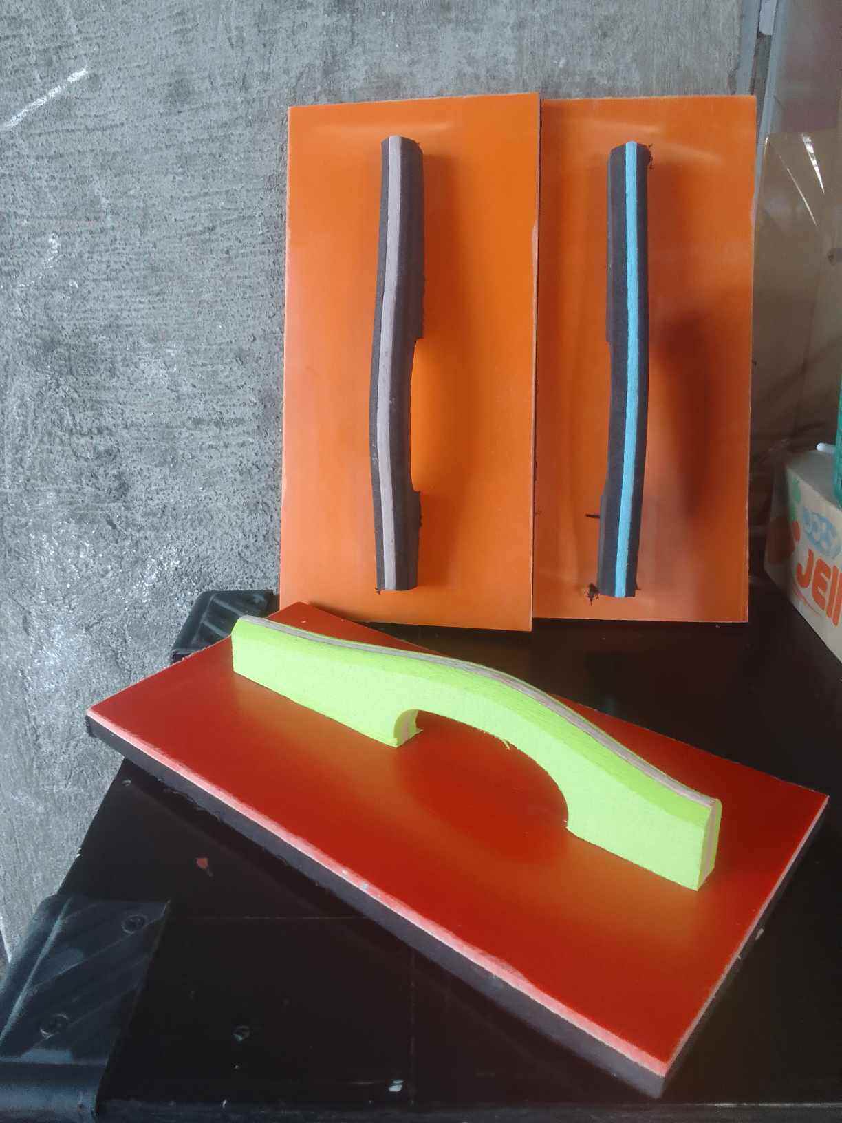 RODELA PVC BODY AND RUBBER HANDLE "HIGH QUALITY" PLASTERING TROWEL ...