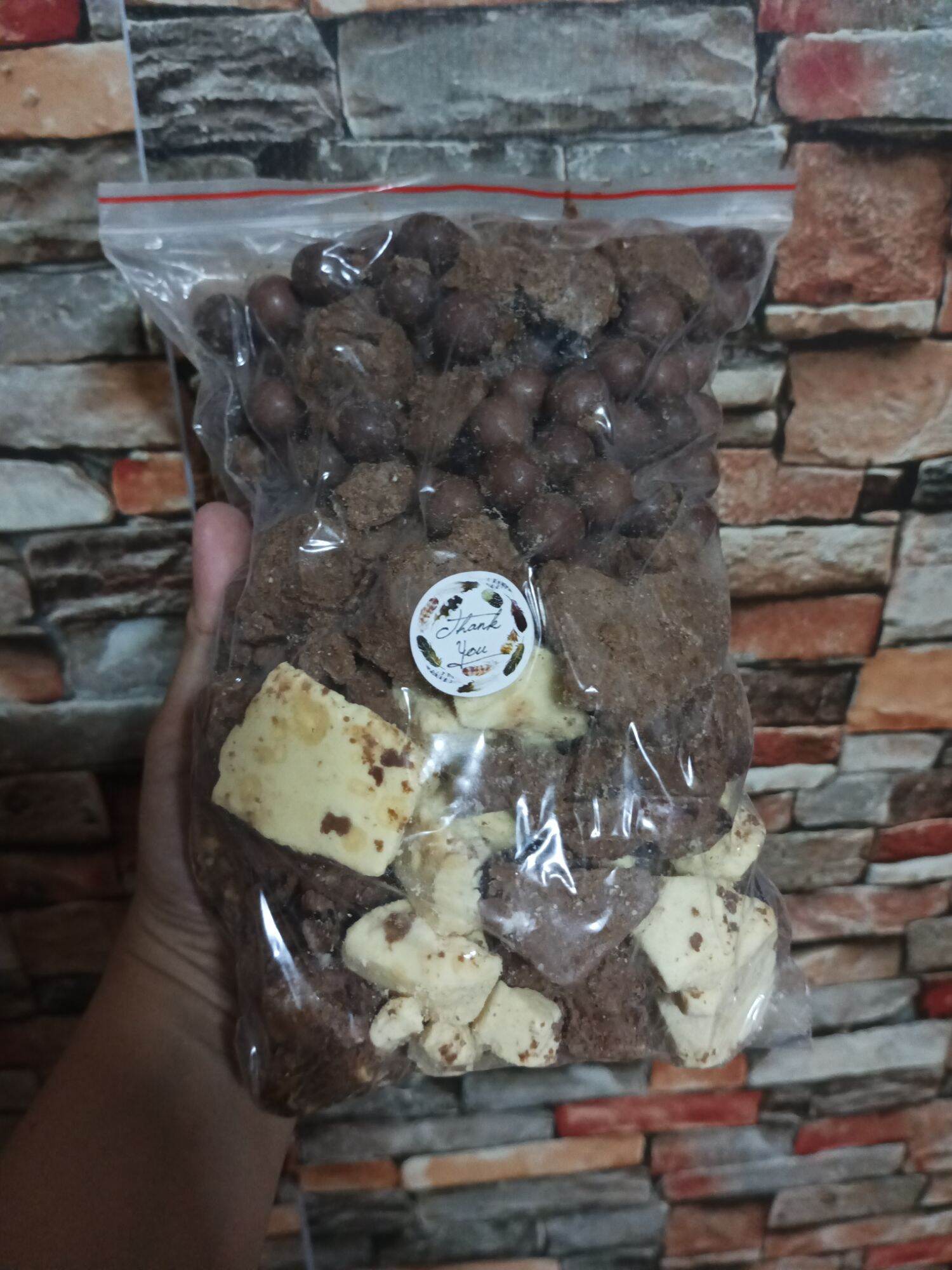 SCRAP MIX CADBURY,TOBLERONE CHOCOLATE(1KG) | Lazada PH