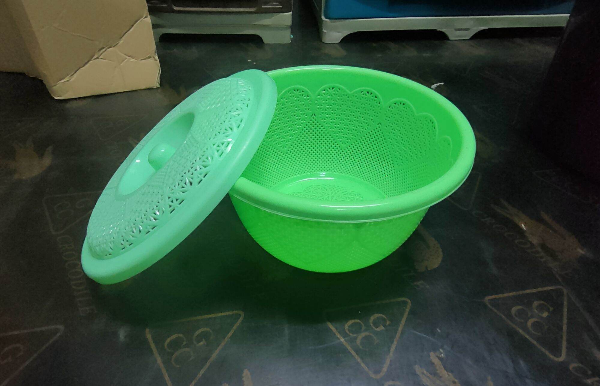 plastic round basket with cover fruit and vegetables basket portable ...