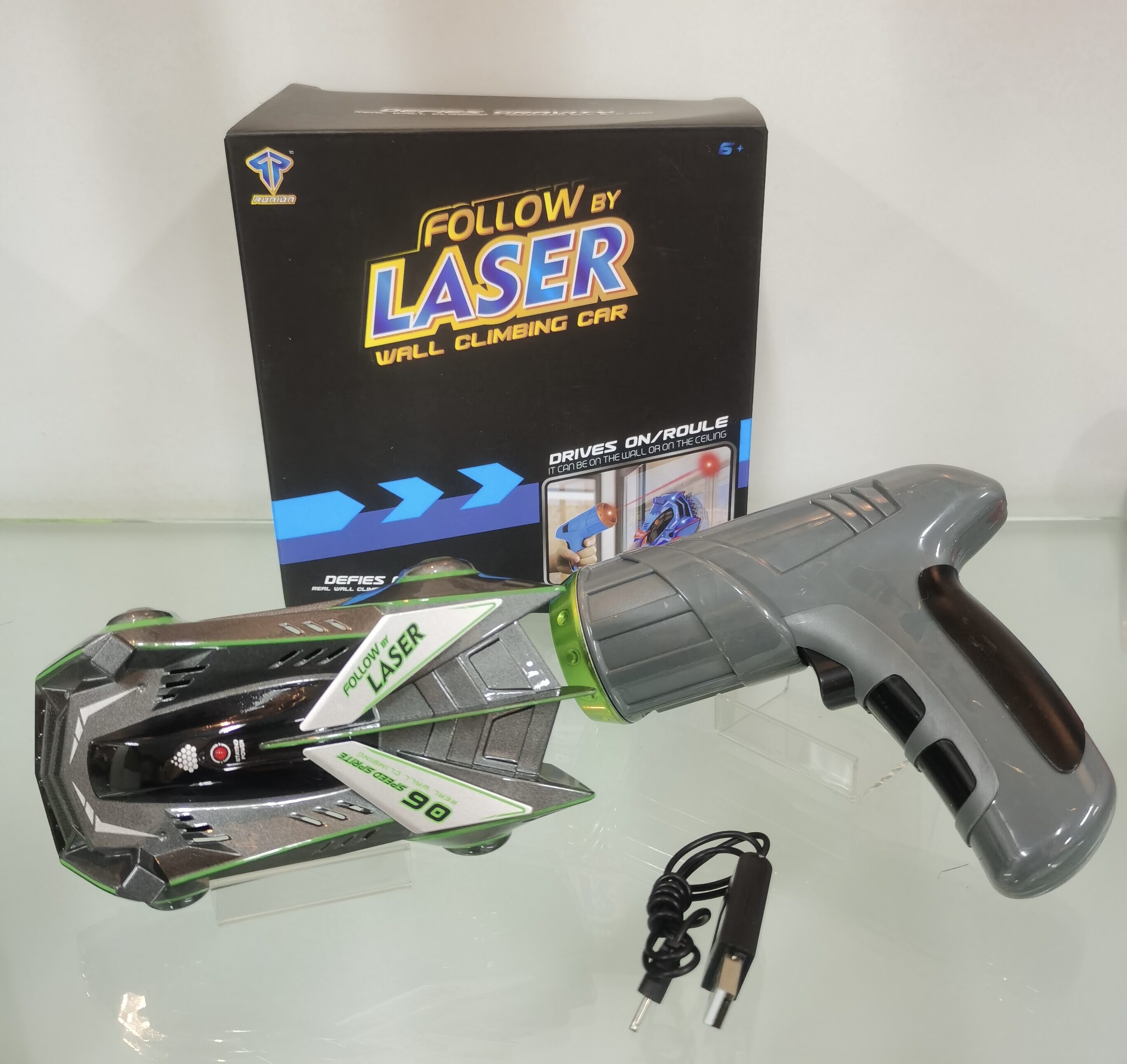 Children's remote-controlled infrared laser induction wall climbing car ...