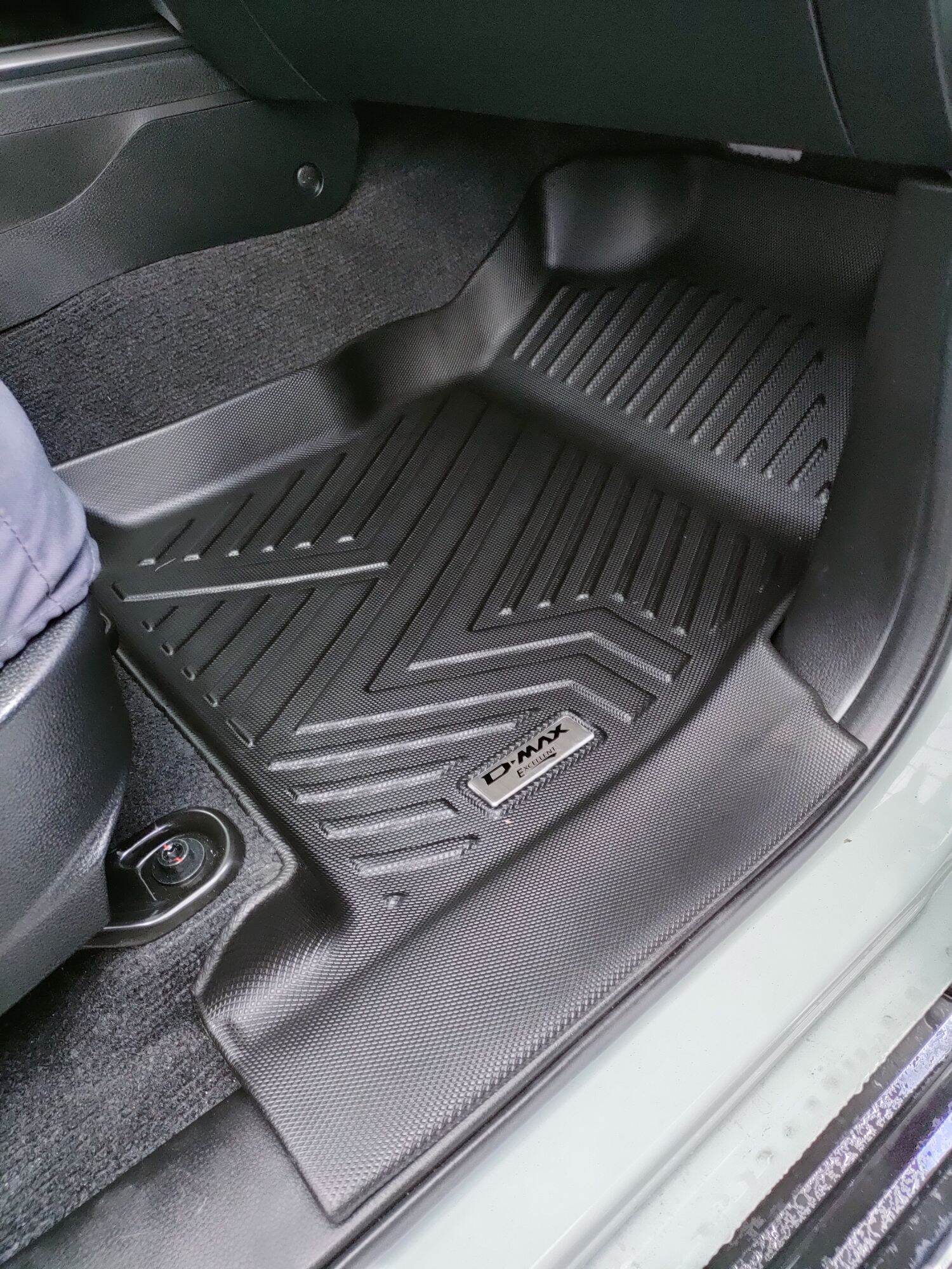 DMAX 2021 DEEP DISH MATTING CARBON TYPE | Lazada PH