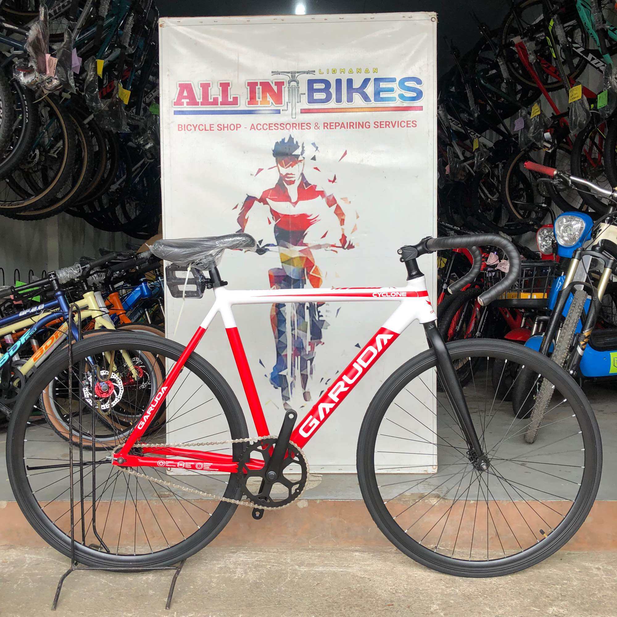 Garuda Cyclone Fixie Bikes 700c & Drop bar Alloy Frame With Freebies ...