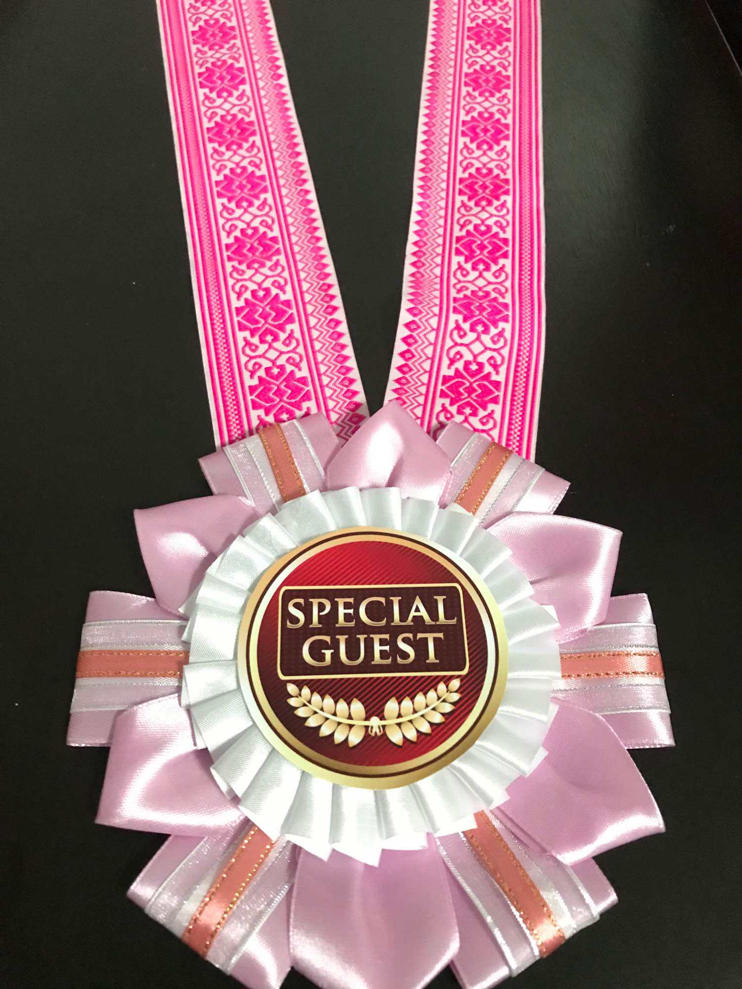 Garland Lei for graduation and guest or vip with free logo | Lazada PH