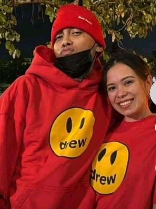 DREW 🌷PRODUCT: HOODIE JACKET 🌷SIZE: FREESIZE: FIT TO LARGE FRAME 🌷VINYL ...