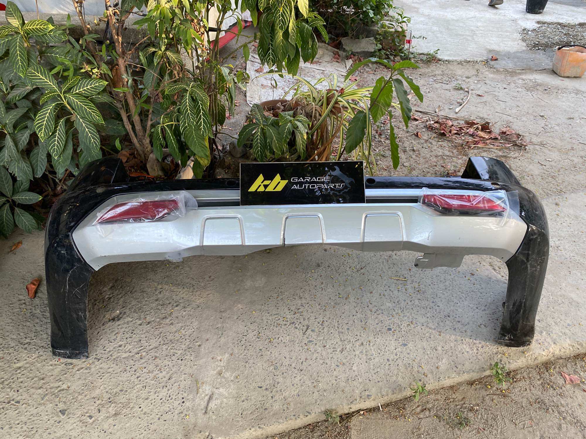 Mitsubishi Montero Gen 3.5 (2020-2022) Rear Bumper Assembly | Lazada PH