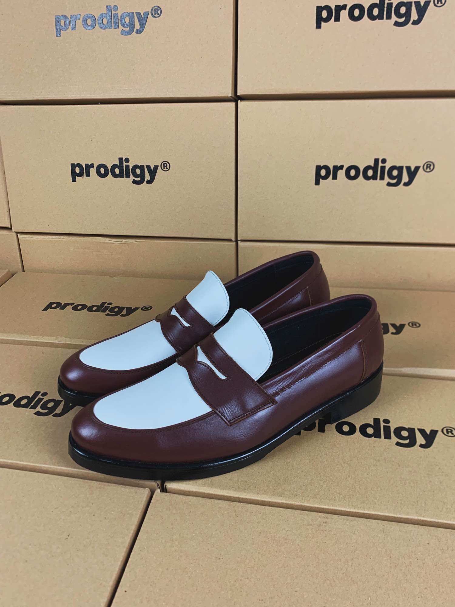 PRODIGY "EARL" LOAFERS
