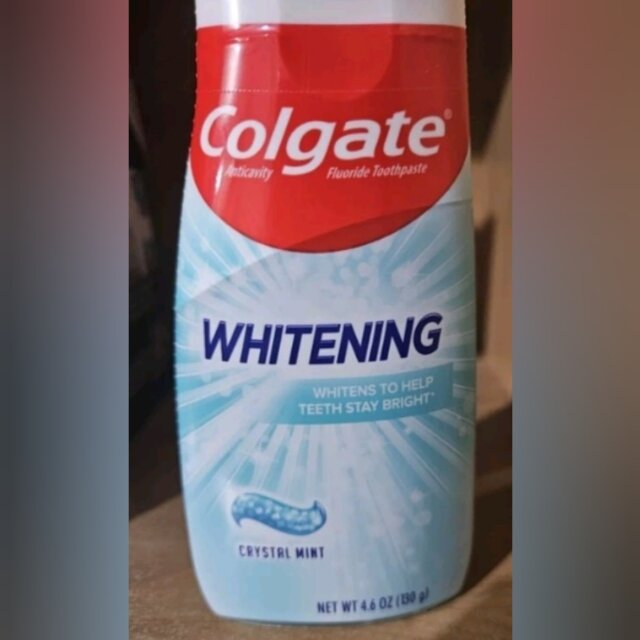 Colgate Whitening Toothpaste Crystal Mint 130 grams EXPIRY: April 2025 ...
