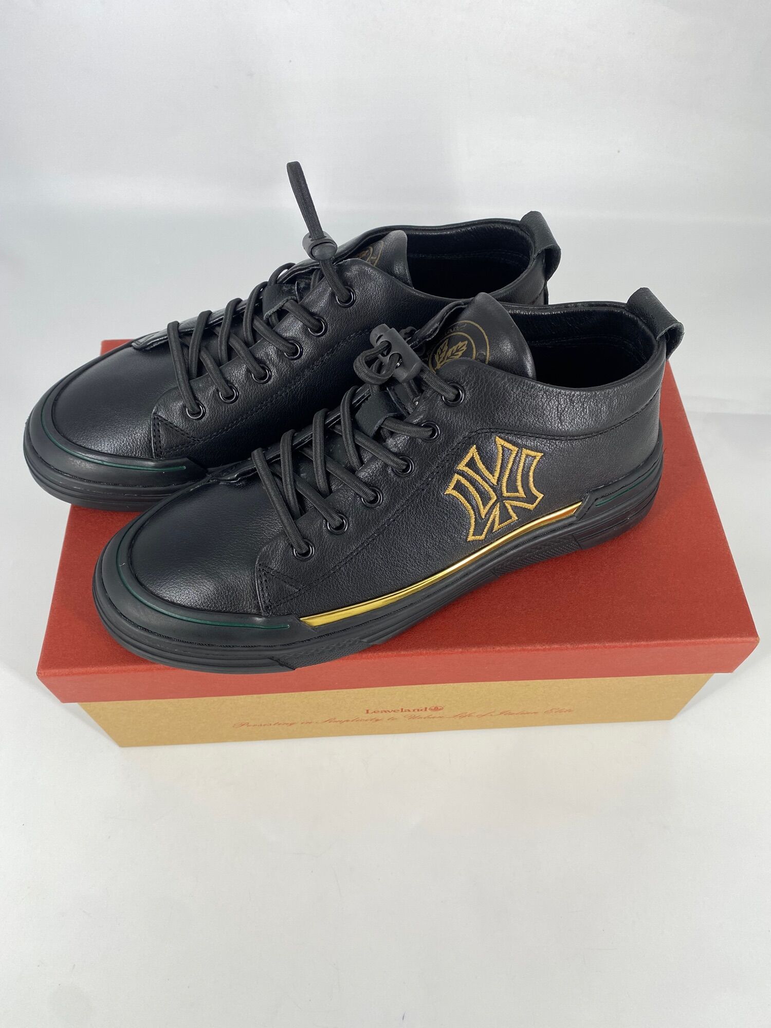LEAVELAND SNEAKERS LEATHER SHOES FOR MEN AND WOMEN | Lazada PH