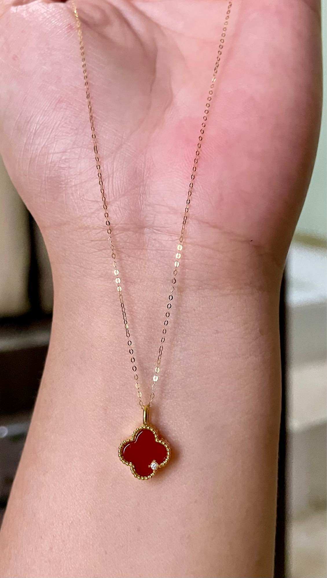 PAWNABLE 18K Yellow Gold Fine Tauco Chain with Four-Clover Pendant(Red ...