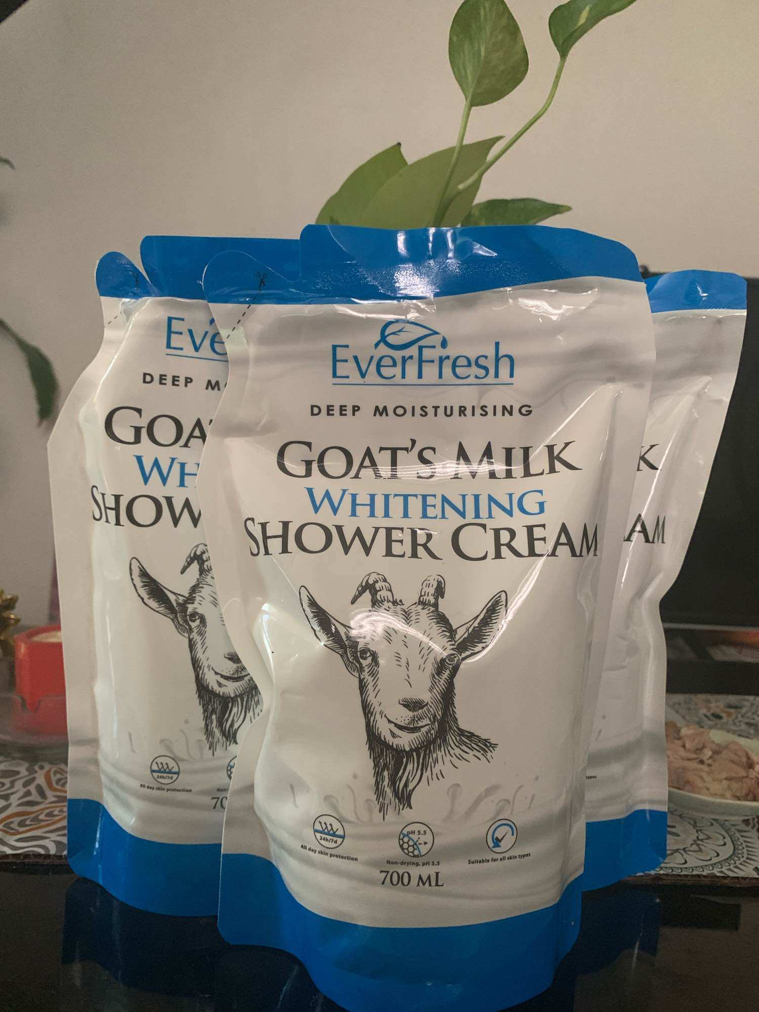 EverFresh deep moisturizing Goat’s Milk Whitening body shampoo | Lazada PH