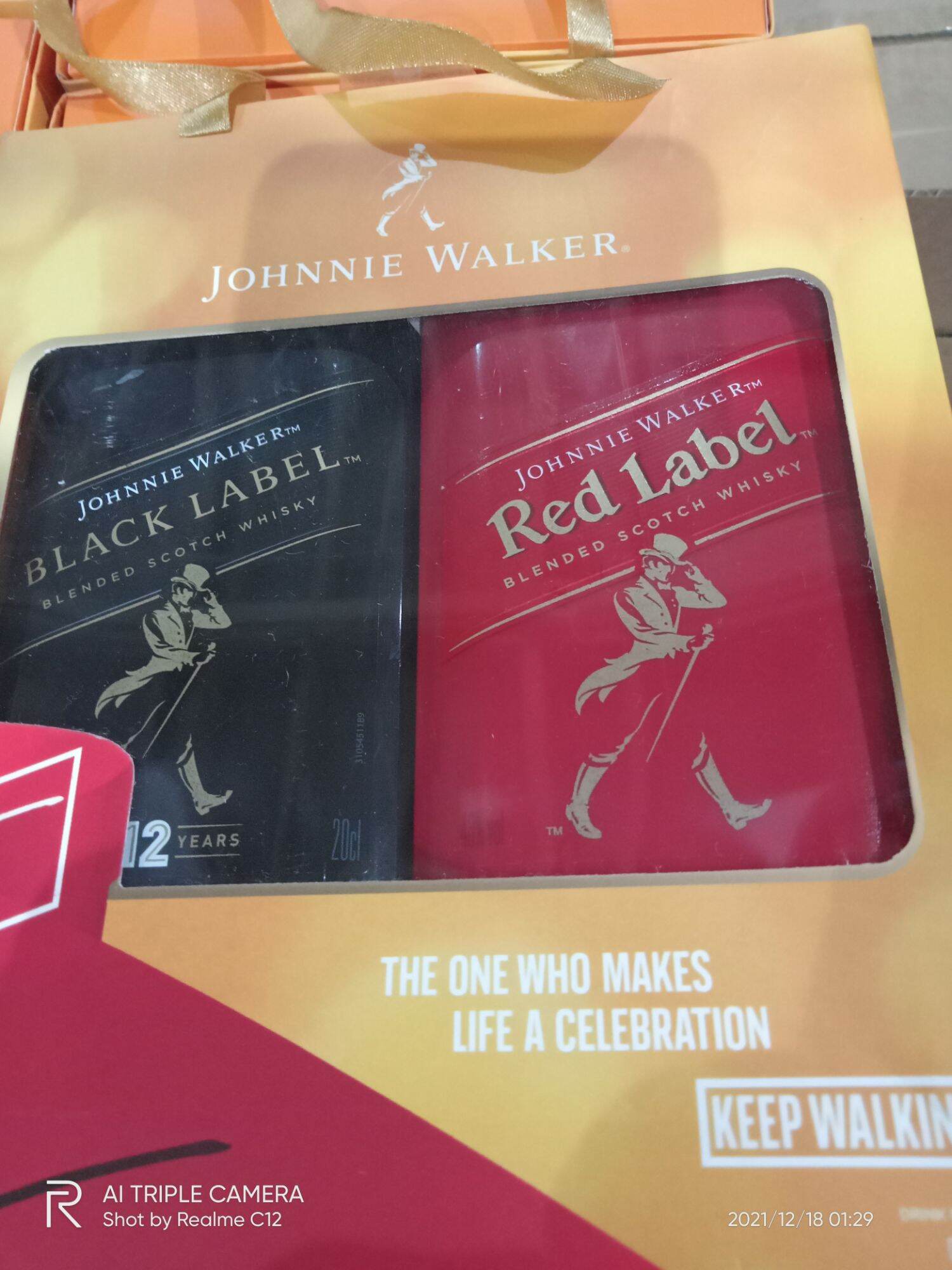 johnie walker jw red 200ml & jw black 200ml pack | Lazada PH