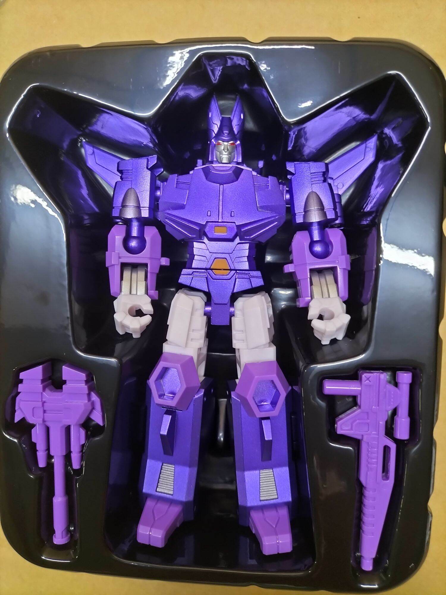 Soundwave Pocket toys Cyclonous and Perceptor MechFan Mech fan Brand ...