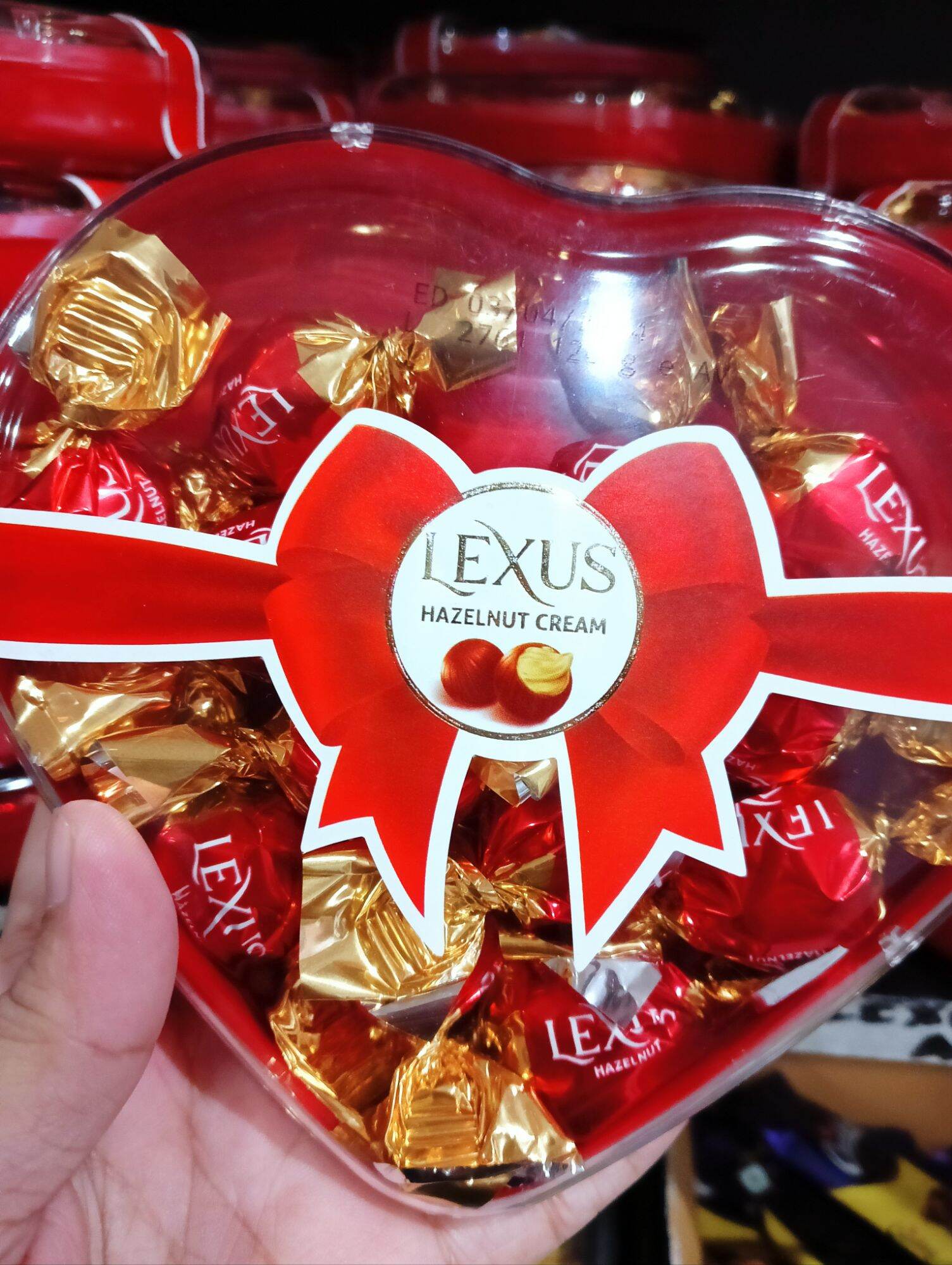 Lexus Hazelnut Cream Chocolate in a heart box 110g | Lazada PH