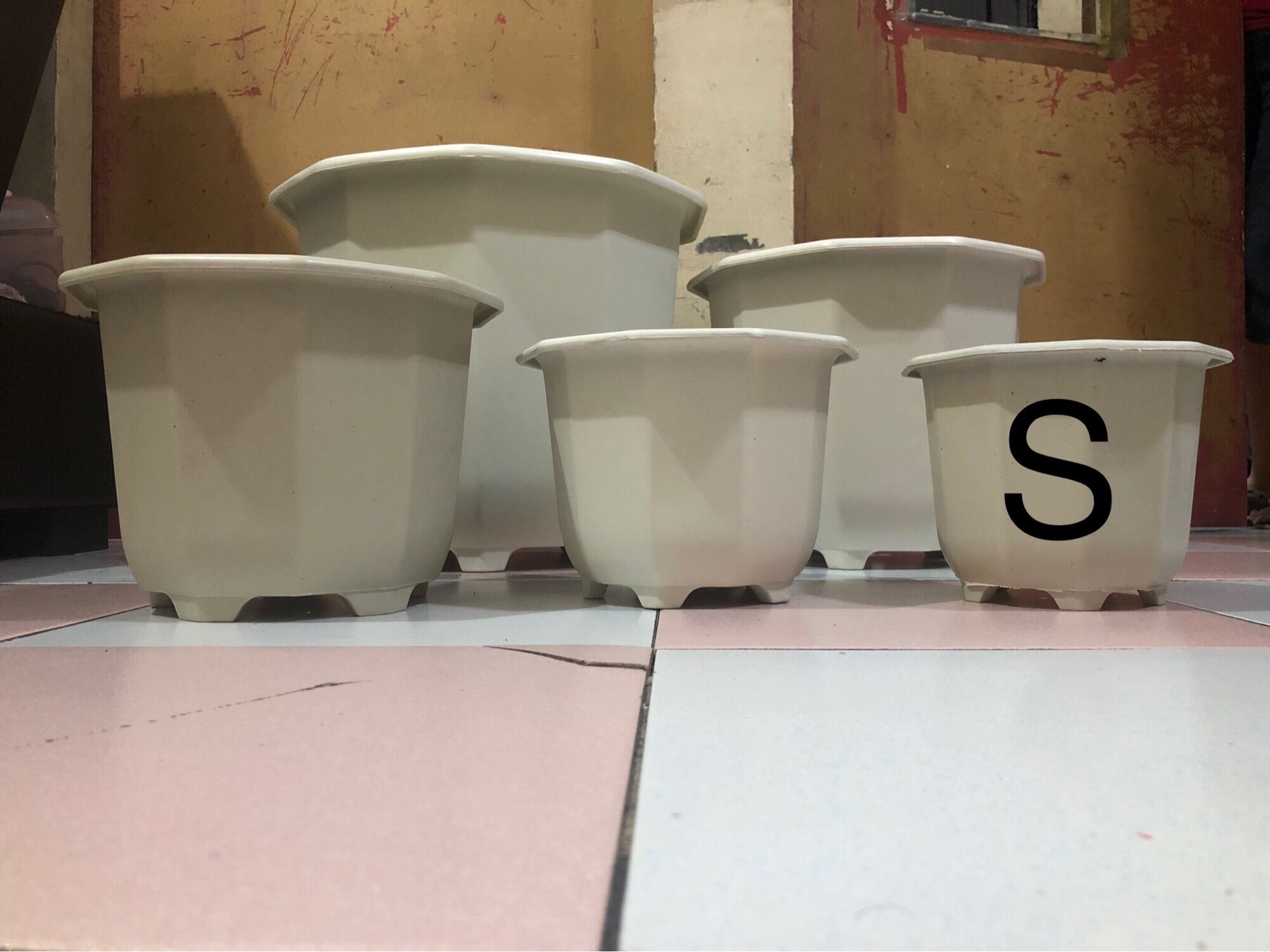 Decagon pots for your plants. 2pieces. Available all sizes,avail now ...