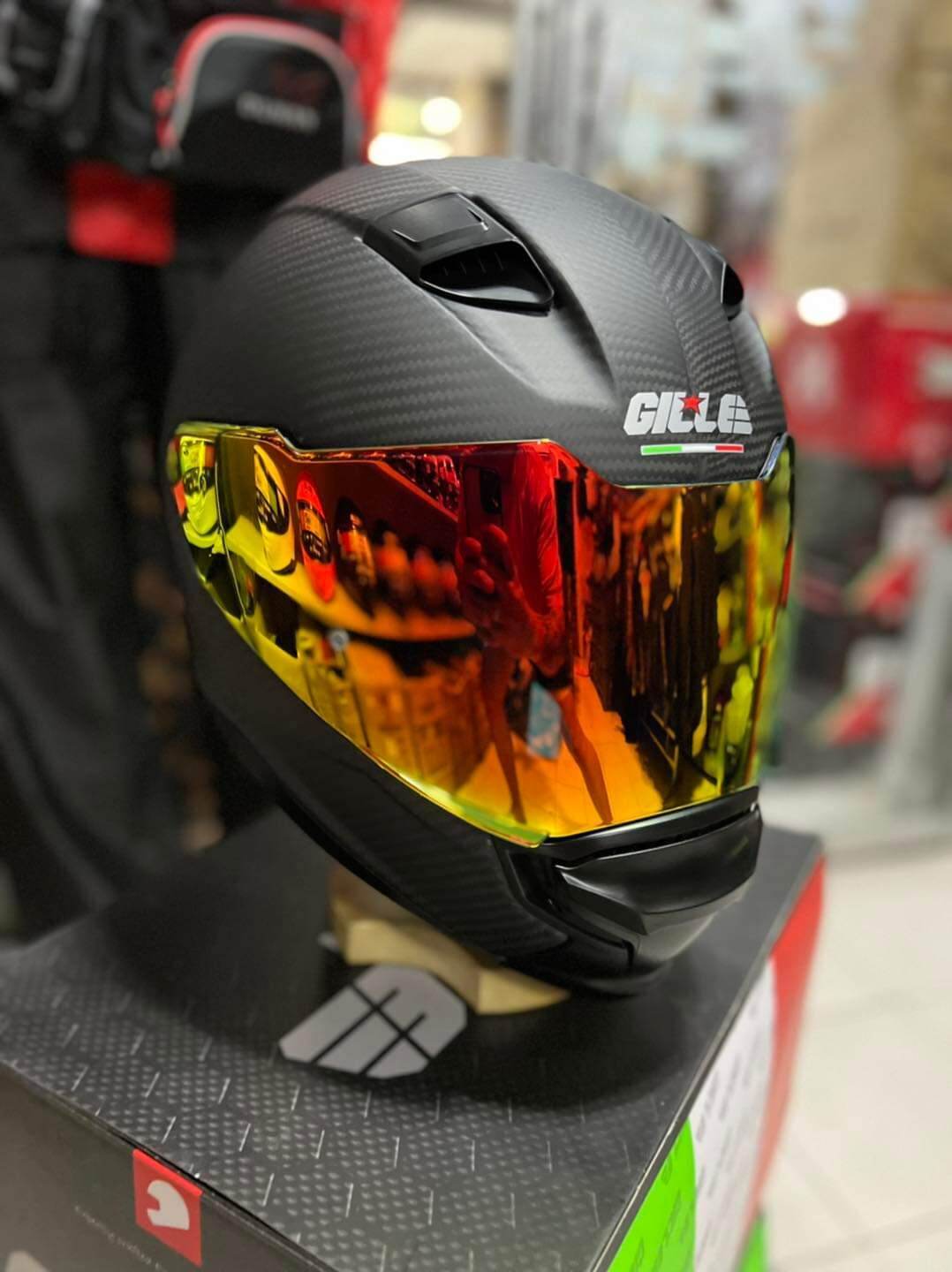 Gille Carbon RRV1 893 helmet with lots of freebies | Lazada PH