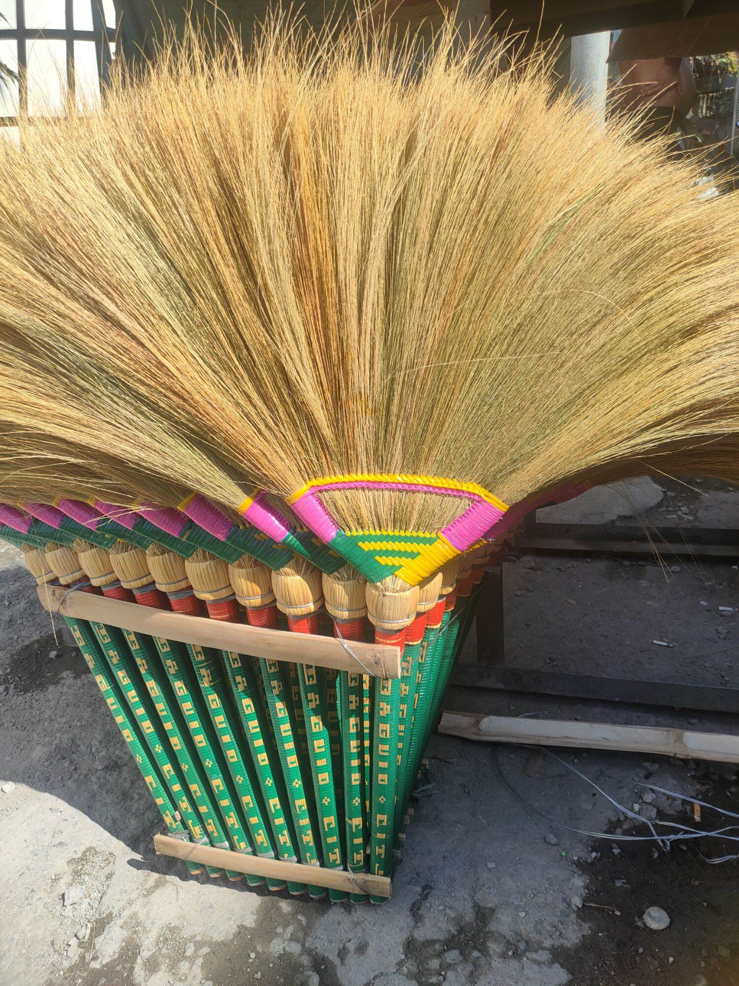 Walis Tambo Baguio Banig Semi-jumbo | Lazada PH