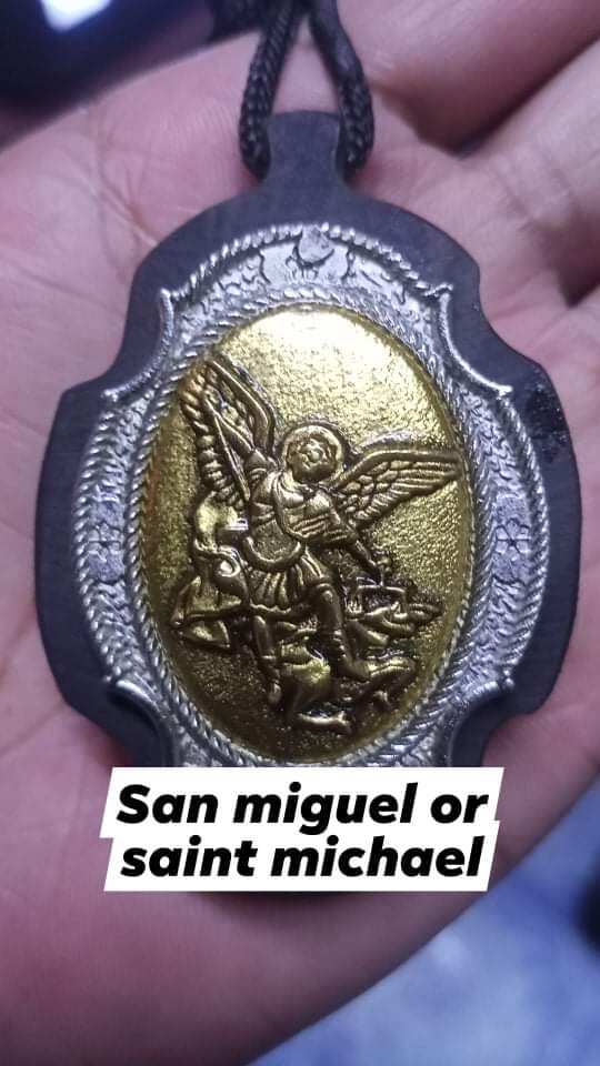 san Miguel Arkanghel medLyon nakadikit sa dignum | Lazada PH