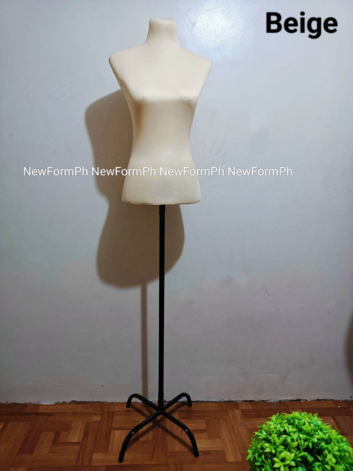 Female Pinnable Fiber Mannequin with stand Adjustable Cross Stand ...