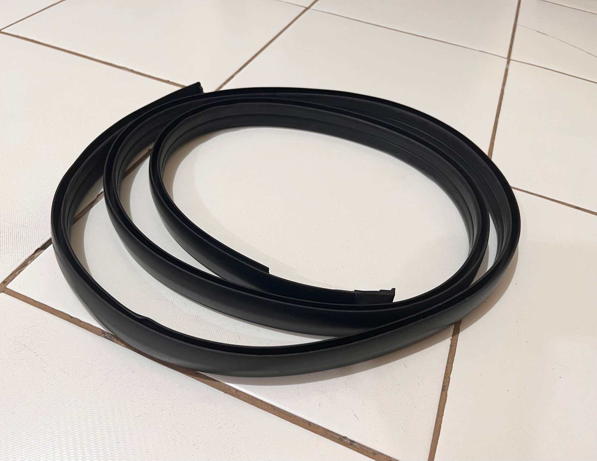 ROOF RUBBER MOLDING TOYOTA INNOVA 2005 2006 2007 2008 2009 2010 2011 ...