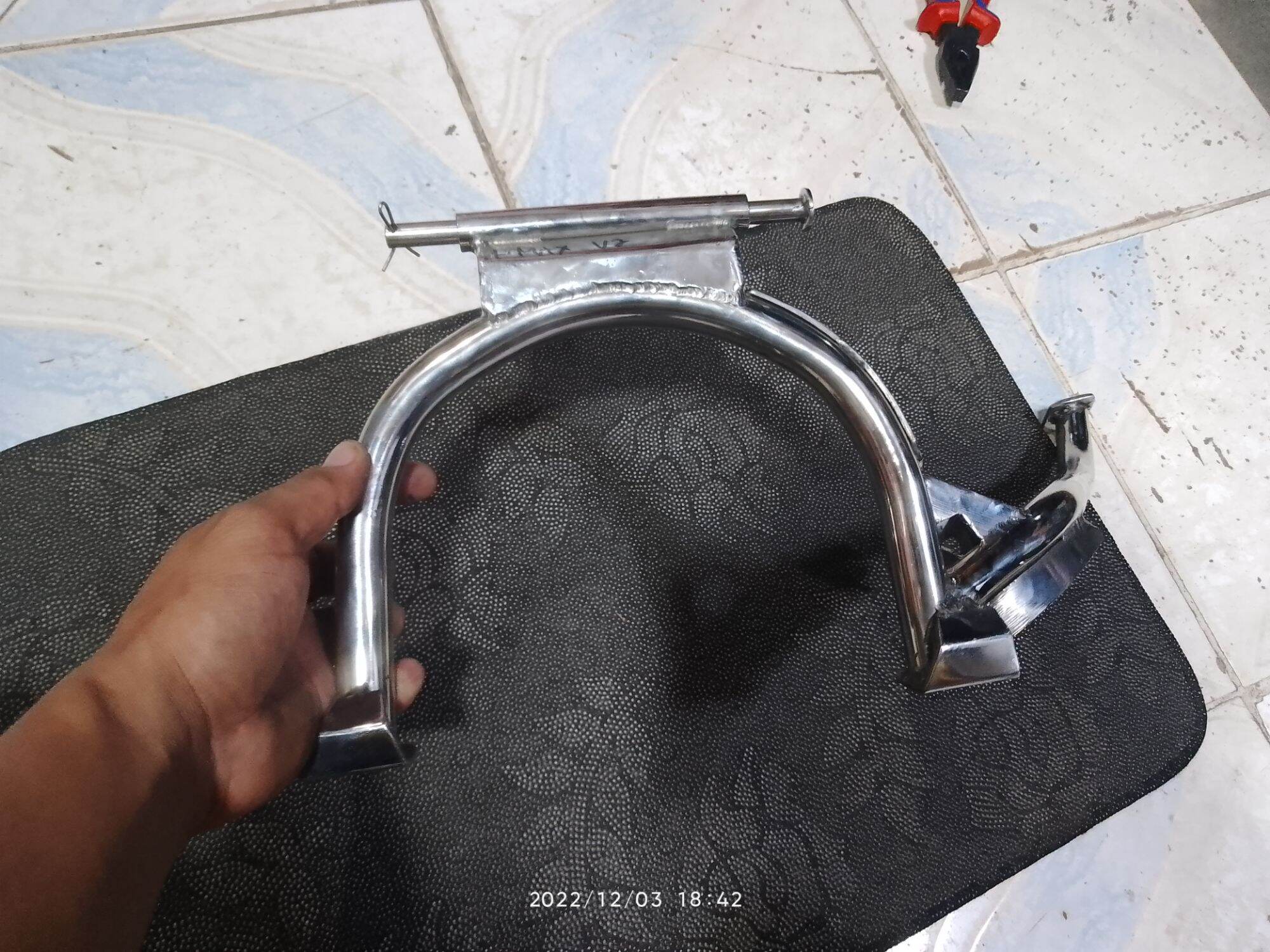 NMAX V2 Center Stand Pure Stainless 304 - With EHe at lock | Lazada PH