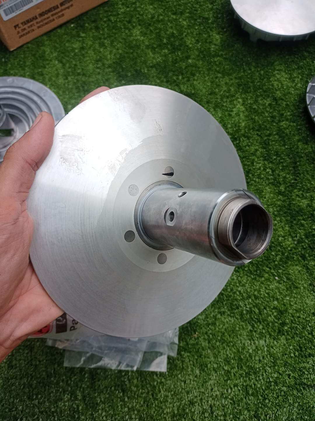 XMAX 300 TORQUE DRIVE MALE SECONDARY FIXED SHEAVE COMPYAMAHA GENUINE ...