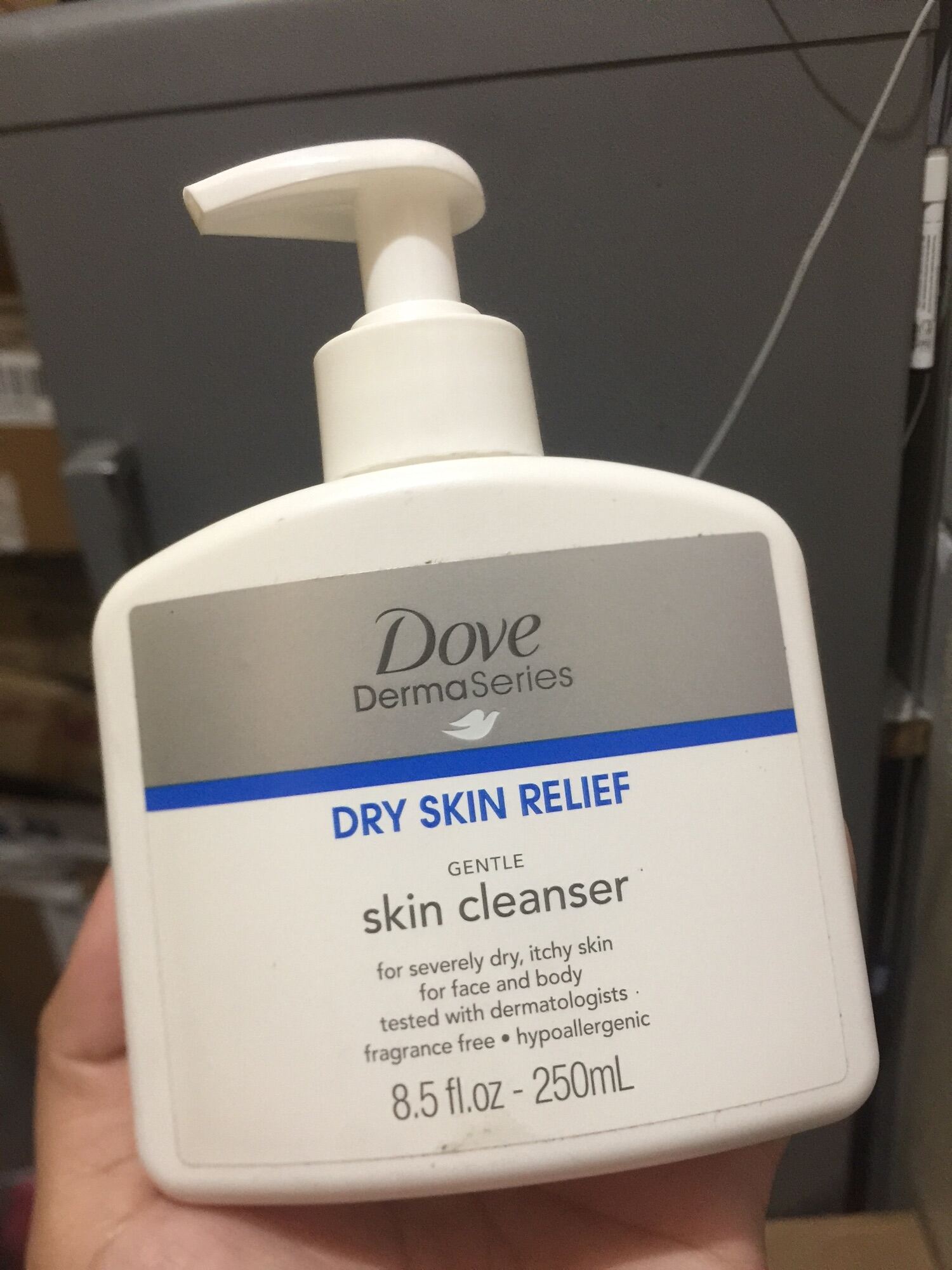 Dove Derma Series Dry Skin Relief Skin Cleanser 250ml | Lazada PH