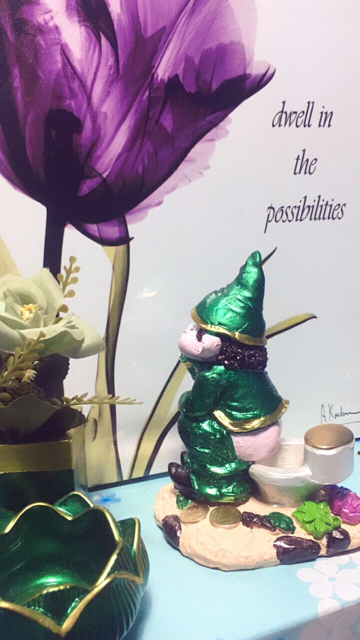 [on dhez pot] lucky petito pooping dwarf | Lazada PH