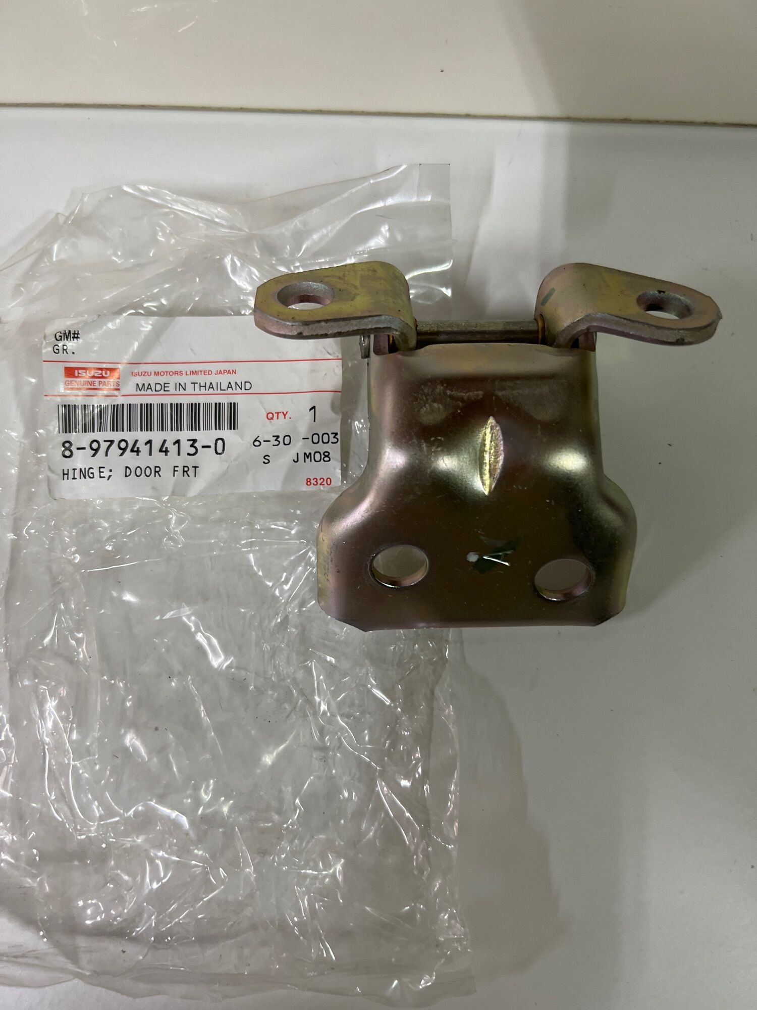 Genuine Isuzu Front Door LEFT HAND LOWER Hinge for Isuzu Crosswind Made ...