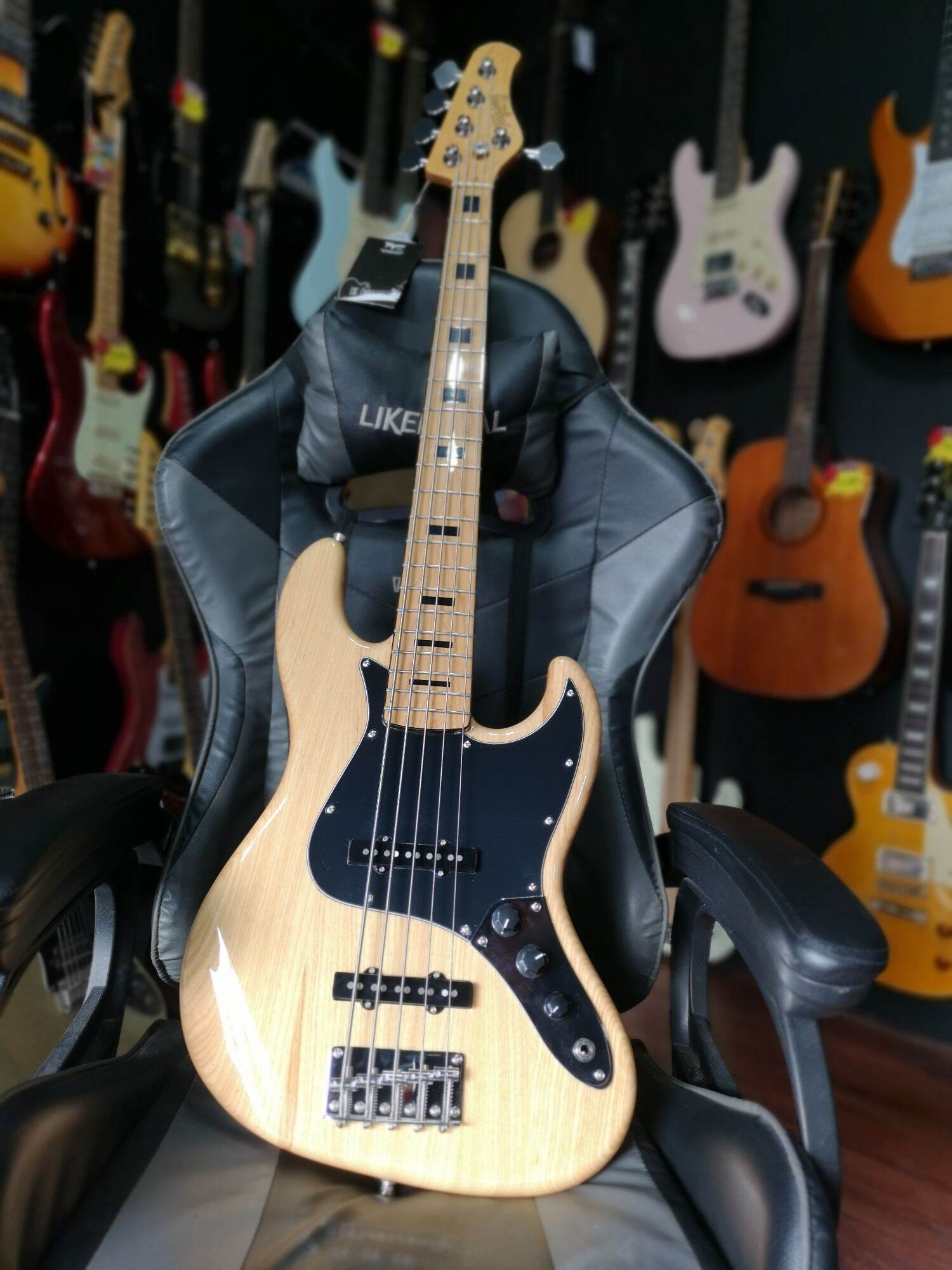 Tagima TJB- Classic Jazz Bass NAT