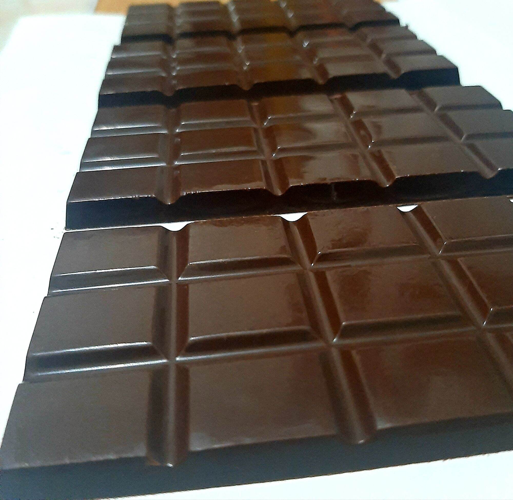 Gayon Treats (Artisan Dark Chocolate Bar - With Pili Nuts) | Lazada PH