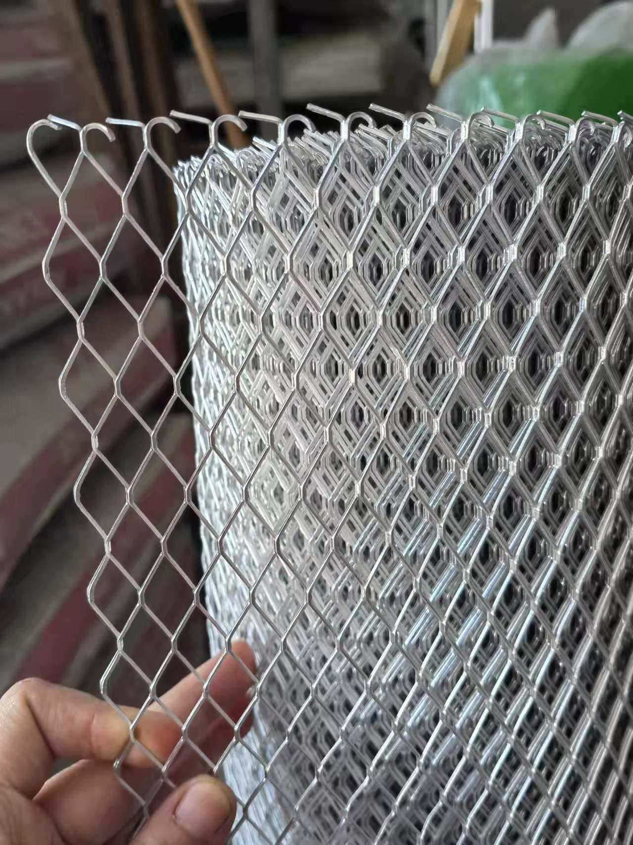 Welded Wire Mesh Chicke Wire Aluminum Color One Pak Sold Per Meter