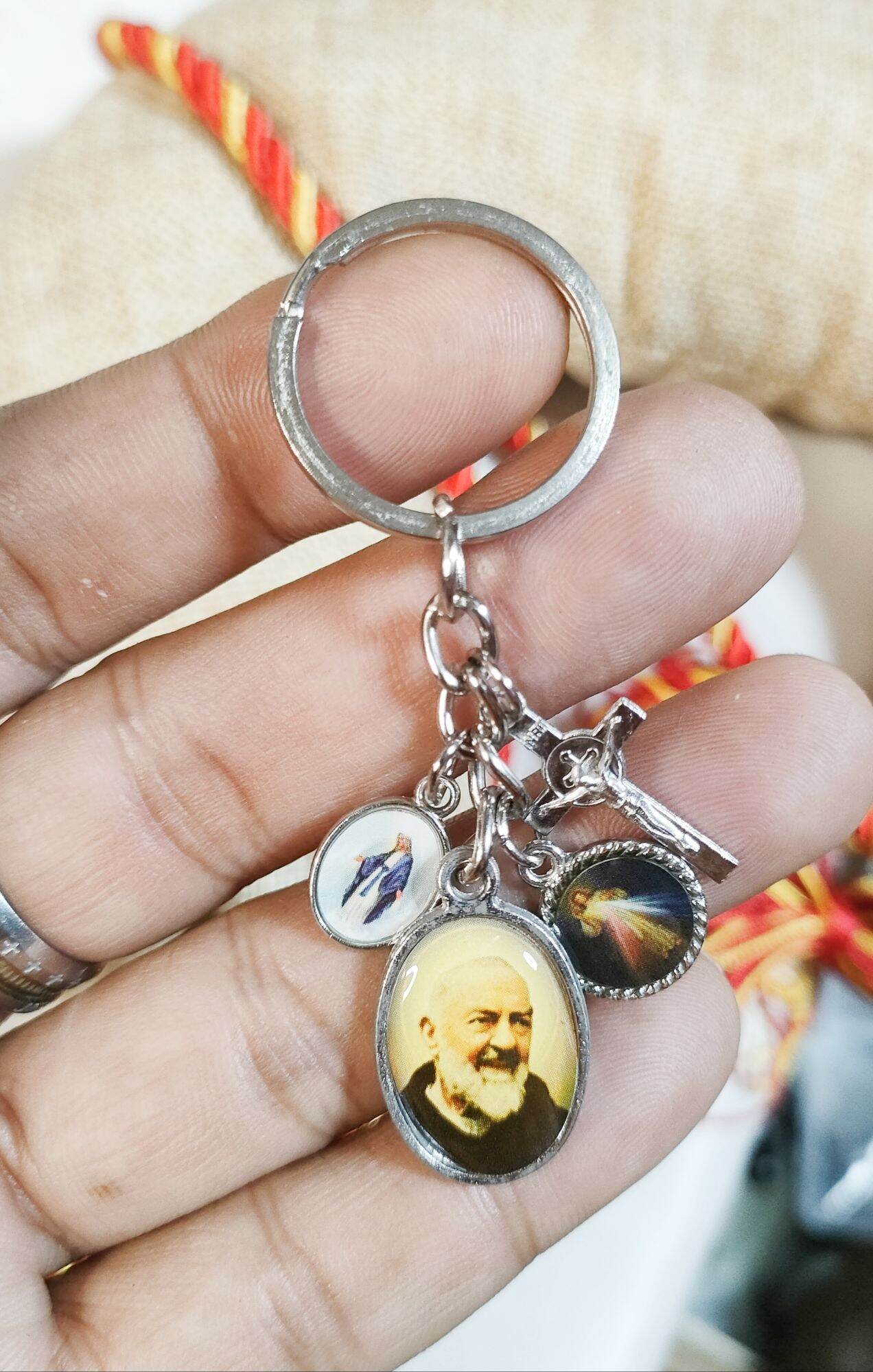 St. Padre Pio the Healing Saint 2x2.5cm. the Medalit the Jesus Divine ...