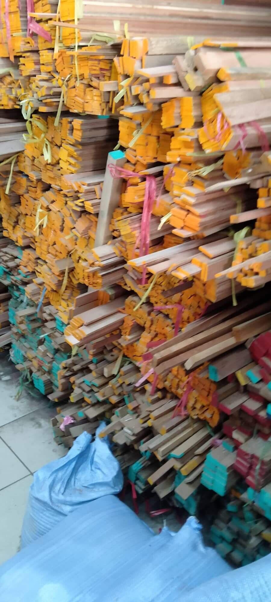 LISTON 1/4" X 3/4 X 48”. 10 pcs. (1/2X1") for Wood edging.hardware size ...